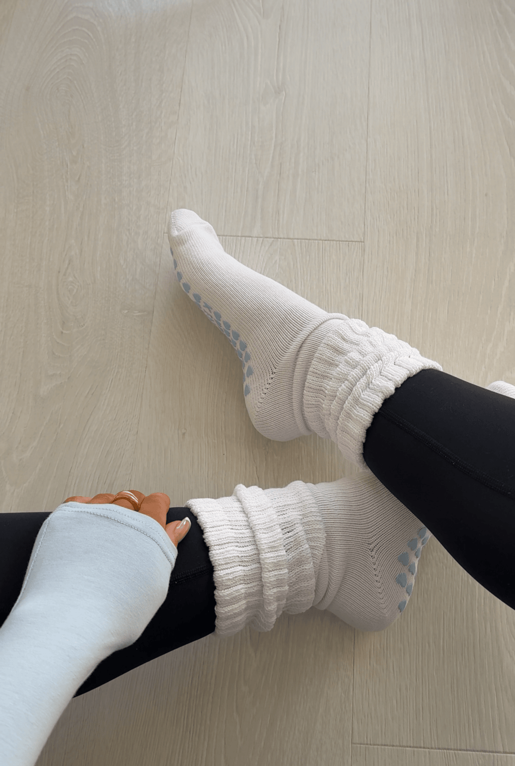 Slouch grip socks - White and blue – KENZEN